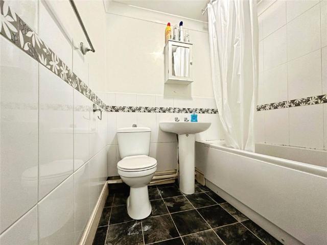 apartment to rent Hill Lane, Southampton, SO15