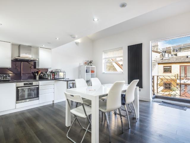 apartment to rent in 88 Clapham Park Road, Clapham, London, SW4