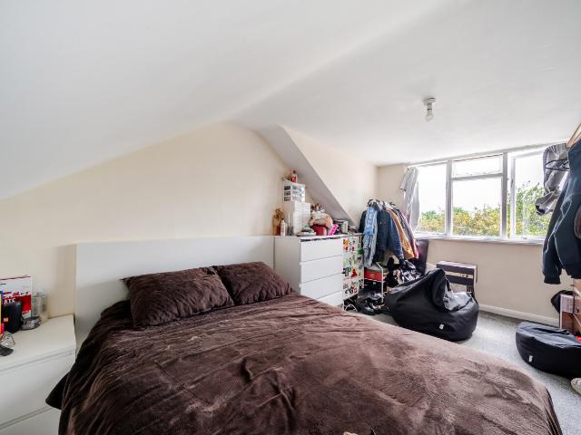 apartment to rent in 97 Devonshire Road, Tooting, London, SW19