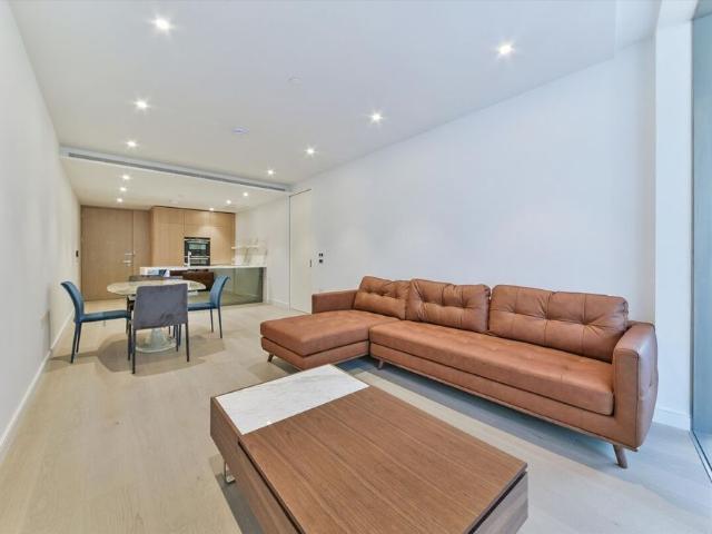 Apartment to rent in 10 Park Drive Canary Wharf, E14