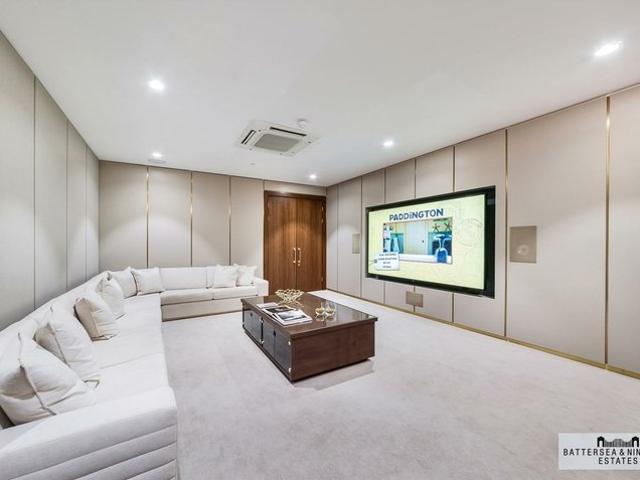 Apartment to rent in Thornes House, The Residence, SW11