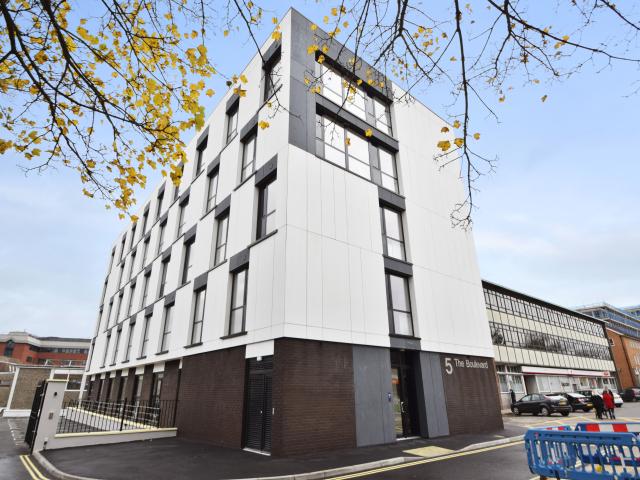 apartment to rent in The Boulevard, Crawley