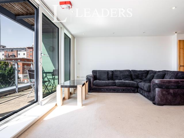Apartment to rent in The Blue Building, Gunwharf Quays, Portsmouth, PO1 | Leaders
