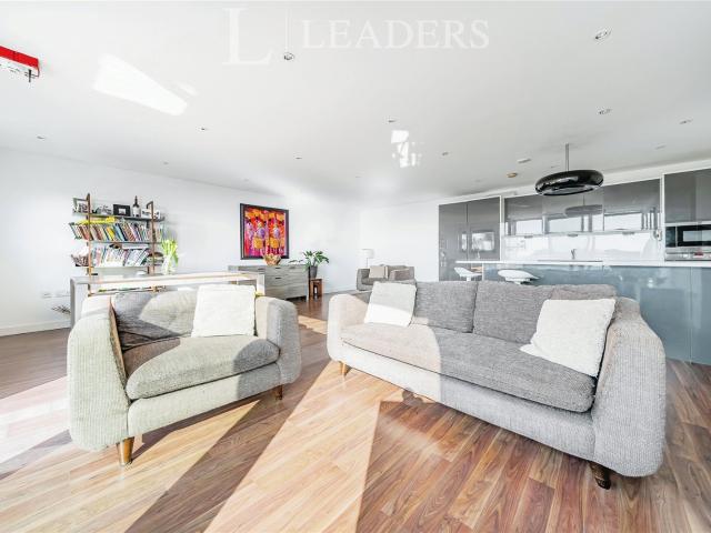 Apartment to rent in The Blue Building, Gunwharf Quays, Portsmouth, PO1 | Leaders