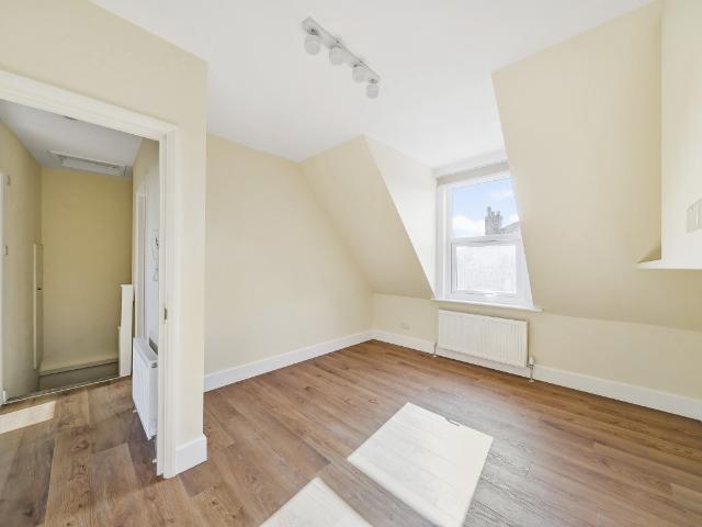 apartment to rent in The Broadway, London, N8