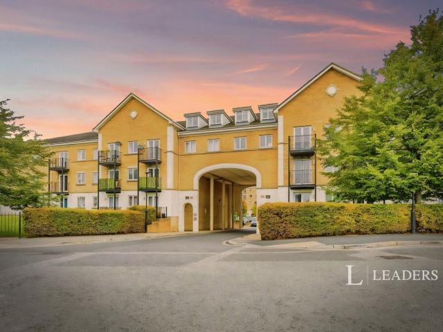 Apartment to rent in The Dell, Southampton, Hampshire, SO15 | Leaders