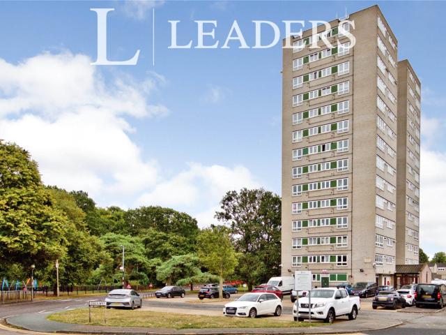 Apartment to rent in The Drive, Great Warley, Brentwood, Essex, CM13 | Leaders