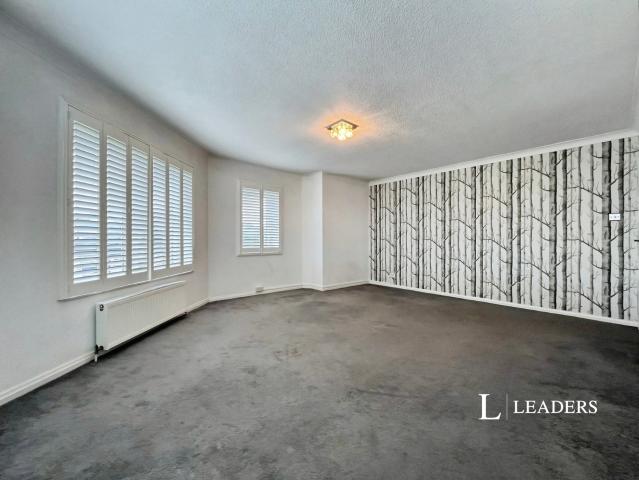 Apartment to rent in The Drive, Hove, East Sussex, BN3 | Leaders