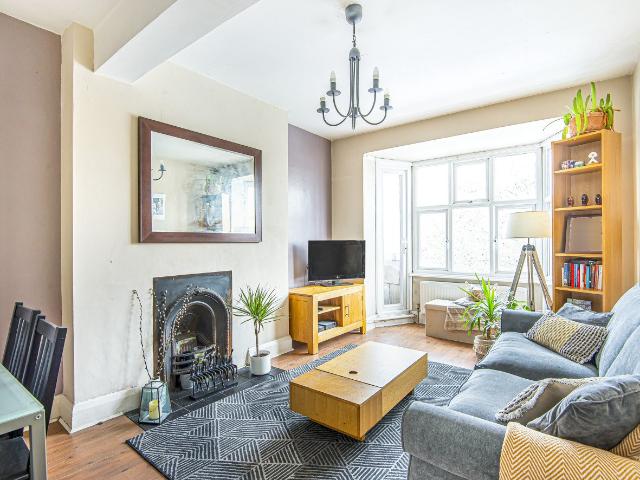 apartment to rent in The Pavement, Clapham Old Town, London, SW4