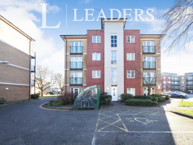 Apartment to rent in The Parklands, Dunstable, Bedfordshire, LU5 | Leaders