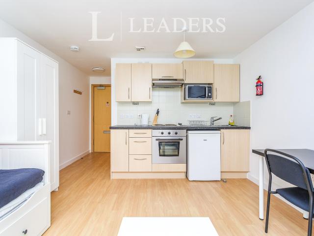 Apartment to rent in The Roundhouse, Gunwharf Quays, Portsmouth, PO1 | Leaders