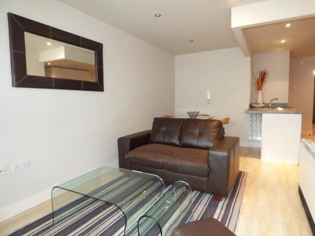 Apartment to rent in Transport House, 1 Crescent, Salford, M5 | Leaders