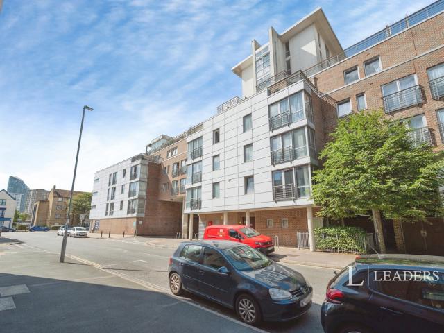 Apartment to rent in Unicorn House, Cross Street, Portsmouth, PO1 | Leaders