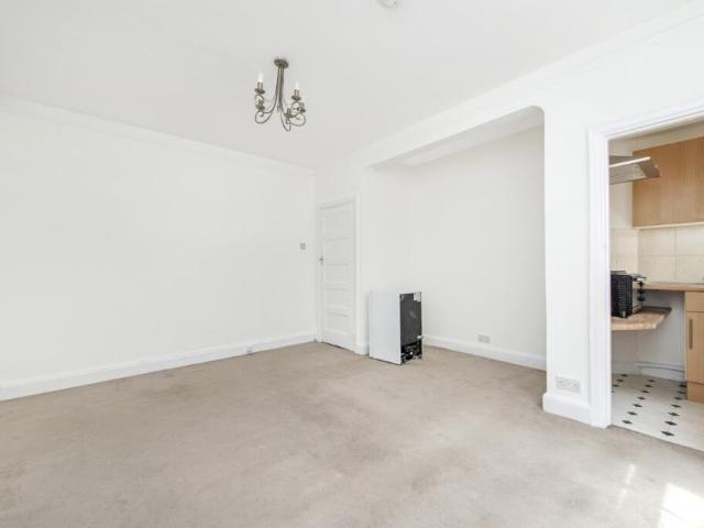 apartment to rent in Upper Woburn Place, London, WC1H