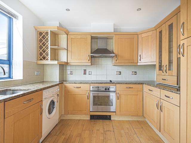 apartment to rent in Vanburgh Hill, Greenwich, London, SE10