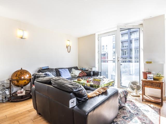 apartment to rent in Wandsworth High Street, Wandsworth, London, SW18