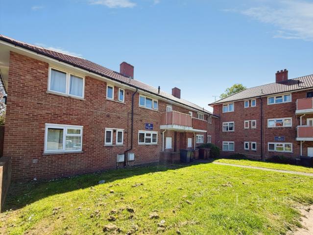 Apartment to rent in Warstones Gardens, Wolverhampton, West Midlands, WV4 | Leaders