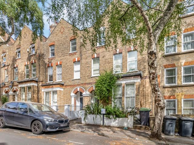 apartment to rent in Wembury Road, Highgate, London, N6