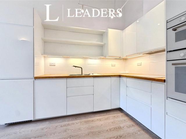 Apartment to rent in Weevil Lane, Gosport, Hampshire, PO12 | Leaders