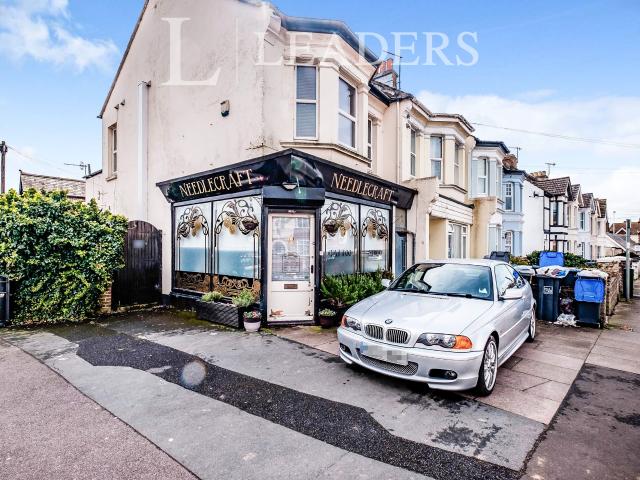 Apartment to rent in Westcourt Road, Worthing, BN14 | Leaders
