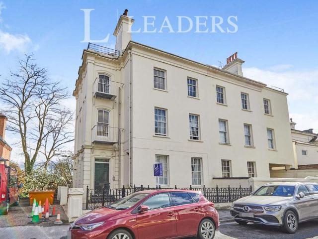 Apartment to rent in Western Terrace, The Park, Nottingham, NG7 | Leaders
