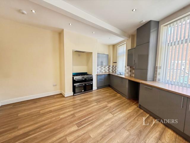 Apartment to rent in Wigan Road, Ashton in Makerfield, Wigan, Greater Manchester, WN4 | Leaders