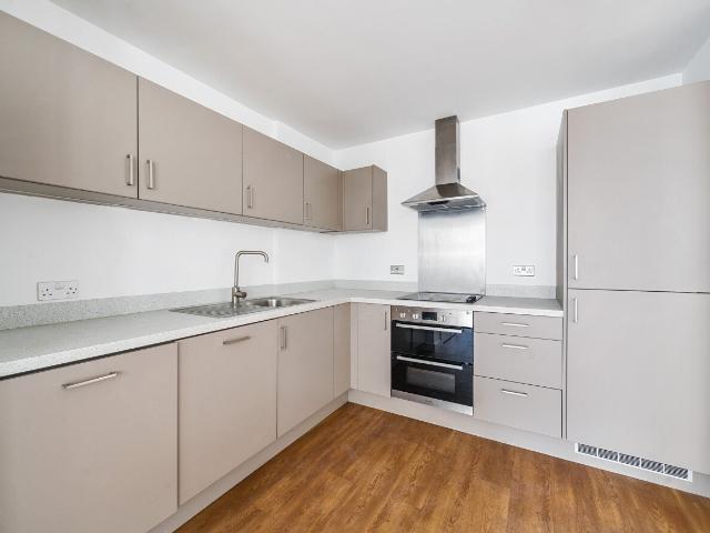 apartment to rent in Abbey Road, Barking, IG11