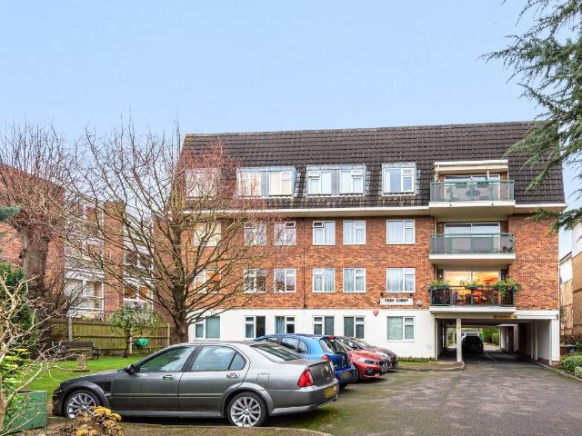 apartment to rent in Albemarle Road, Beckenham, BR3