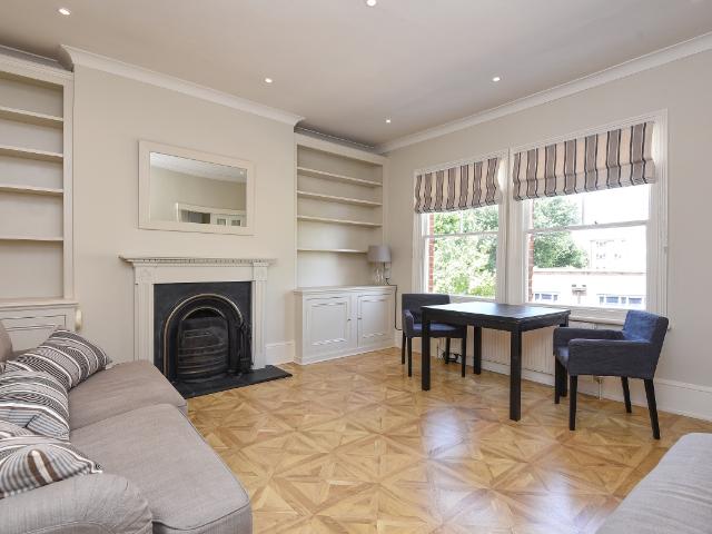 apartment to rent in Allfarthing Lane, Earlsfield, London, SW18