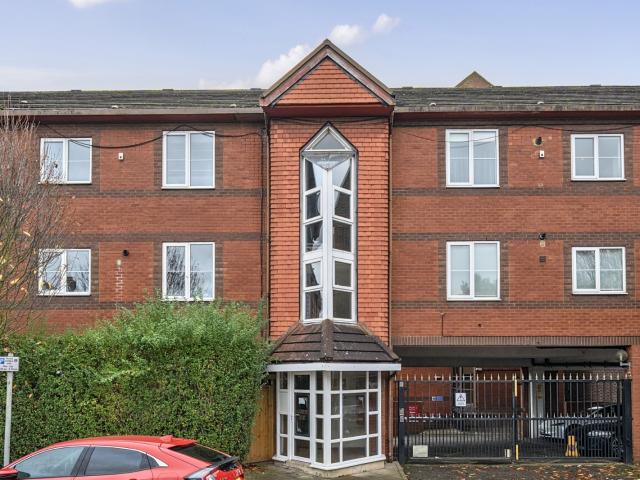 apartment to rent in Alwyne Road, Wimbledon, London, SW19