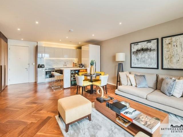 Apartment to rent in Ambassador Building, Embassy Gardens, SW11