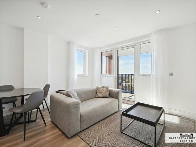 Apartment to rent in Ashwell House, Southall, UB2