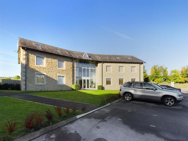 apartment to rent in Ashford Road, Deepdale, Bakewell