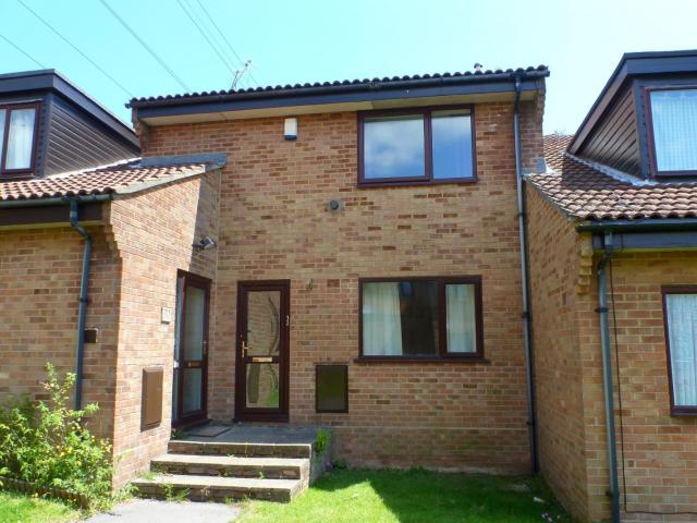 Apartment to rent in Aspen Gardens, Poole, BH12 | Leaders