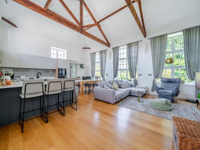apartment to rent in Arcadian Place, Southfields, London, SW18