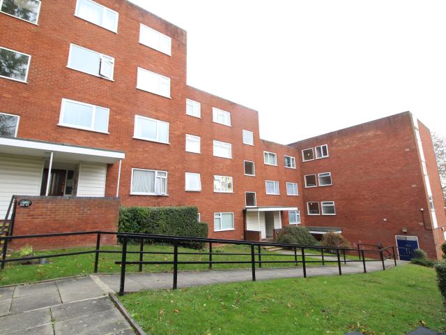 Apartment to rent in Arden Place, Luton, Bedfordshire, LU2 | Leaders