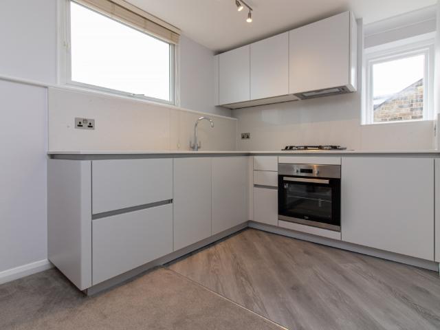 apartment to rent in Arlington Gardens, Chiswick, London, W4