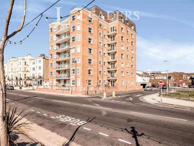 Apartment to rent in Augusta House, 30 Augusta Place, Worthing, BN11 | Leaders