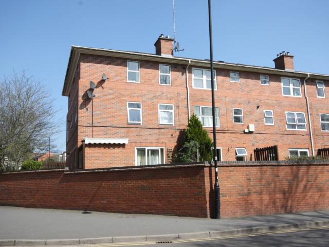 Apartment to rent in Augusta Place, Leamington Spa, CV32 | Leaders