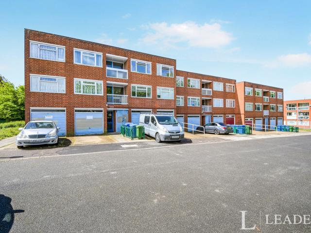 Apartment to rent in Barley Croft, Harlow, CM18 | Leaders
