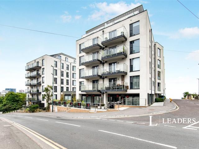 Apartment to rent in Beacon Road, Bournemouth, Dorset, BH2 | Leaders
