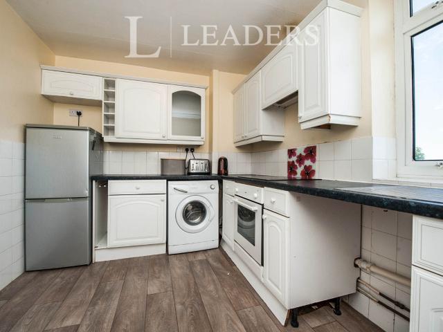 Apartment to rent in Belworth Court, Cheltenham, GL51 | Leaders