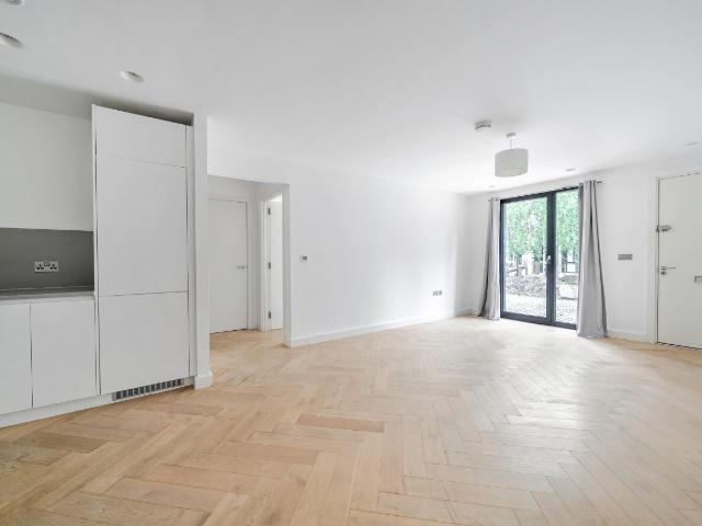 apartment to rent in Bell Foundry Close, Croydon, CR0