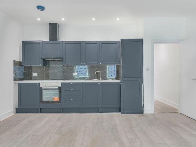 apartment to rent in Bernay's Grove, London, SW9