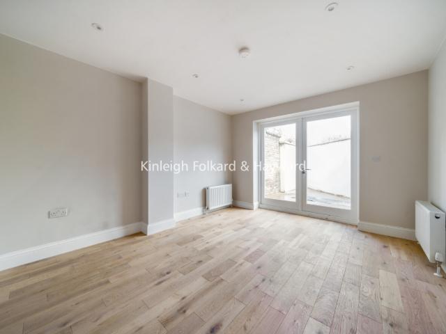 apartment to rent in Berrymead Gardens, Acton, London, W3