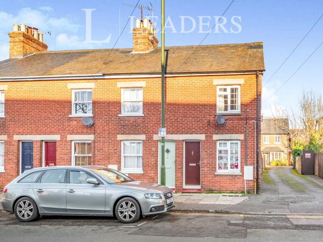 Apartment to rent in Bishopric, Horsham, RH12 | Leaders