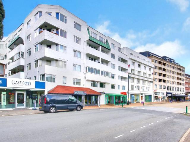 Apartment to rent in Bourne Avenue, Bournemouth, Dorset, BH2 | Leaders