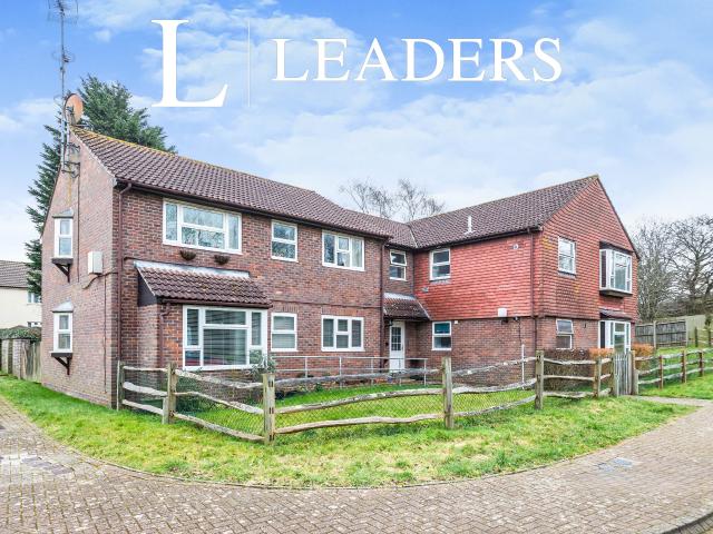 Apartment to rent in Blackthorns, Hurstpierpoint, Hassocks, BN6 | Leaders