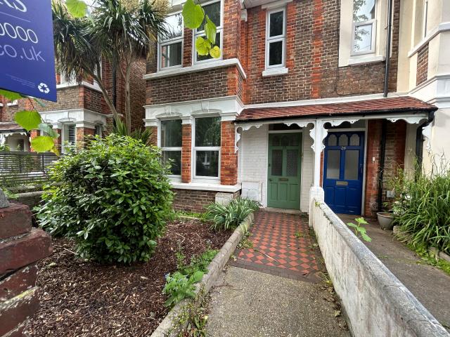 Apartment to rent in Browning Road, Worthing, BN11 | Leaders