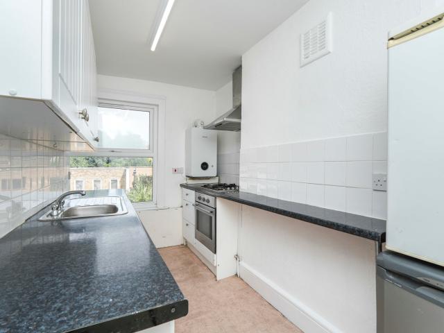 Apartment to rent in Brockley Road, Brockley, SE4 | Leaders